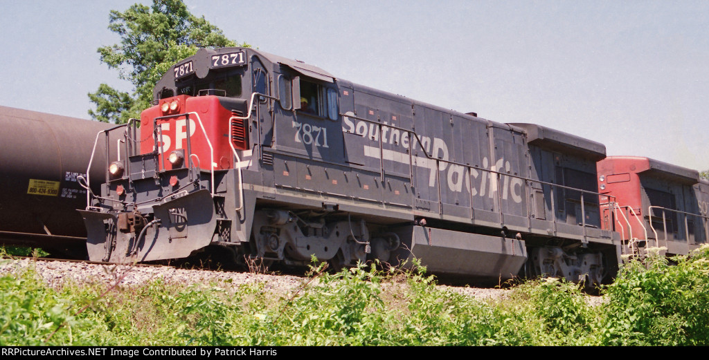 SP 7871 SP 7807 and SP 7782 B30-7s take a CSX train east out of New Orleans at I-510 04-1995